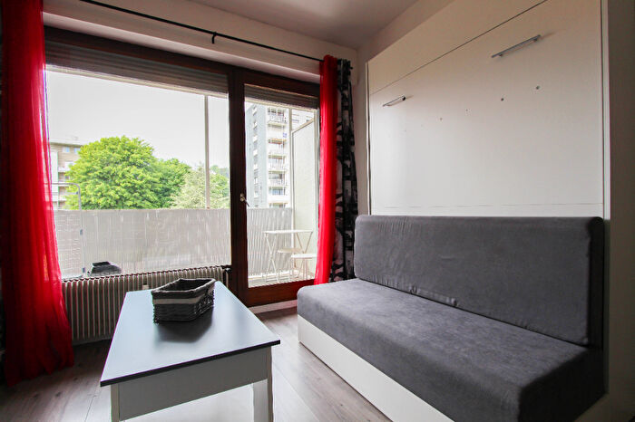 Appartement à louer - Chambéry, Laurier - 1 pièce