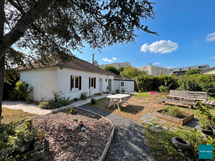Caen, Grâce de Dieu : Maison 4 pièces à vendre