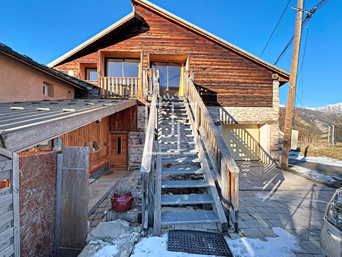 Appartement à vendre - Jausiers - 4 pièces - 3 chambres