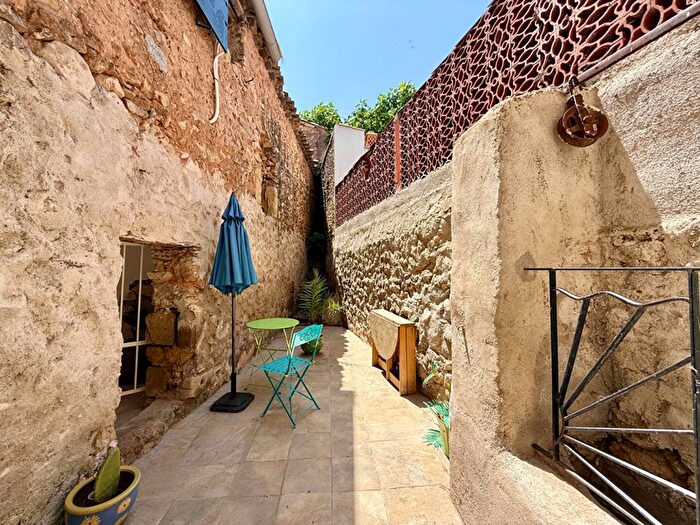 Maison à vendre - Puisserguier - 5 pièces - 3 chambres