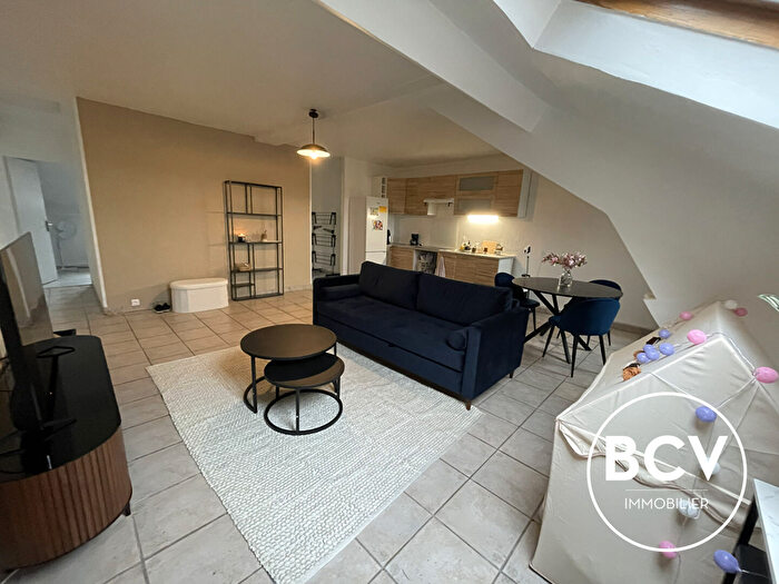 Appartement à louer - Chartres, Centre-ville - 3 pièces - 2 chambres