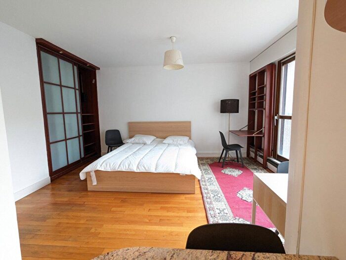 Appartement à louer - Auteuil Nord, Paris ème arrondissement - 1 pièce