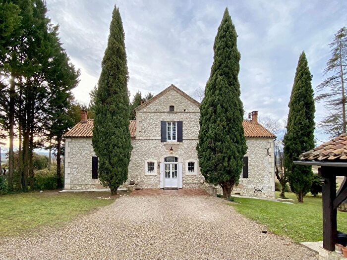 Maison à vendre - Penne-dAgenais - 10 pièces - 5 chambres