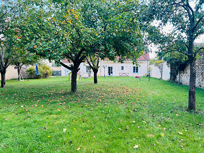 Maison à vendre - Chamant - 9 pièces - 7 chambres