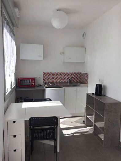 Colline des Pères-Tardy, Saint-Étienne : Appartement 1 pièce à louer