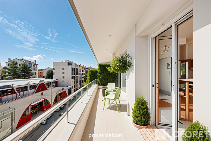 Appartement à vendre - Lyon e , Croix Rousse Est - 4 pièces - 3 chambres