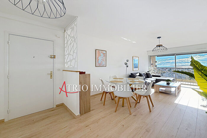 Appartement à vendre - Cagnes-sur-Mer, Le Val Fleuri - 3 pièces - 2 chambres