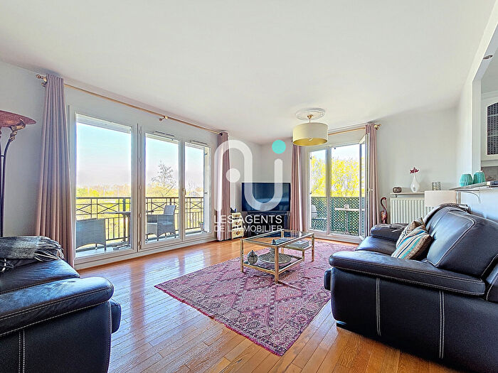 Appartement à vendre - Villeneuve-la-Garenne, Est - 4 pièces - 2 chambres