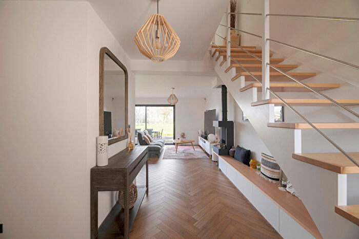 Maison à vendre - Quartiers Centre, Centre-ville - 7 pièces - 4 chambres