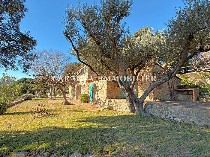 Maison à vendre - Le Plan-de-la-Tour - 4 pièces - 3 chambres