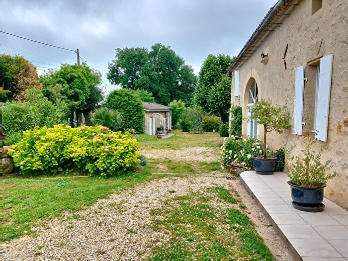Maison à vendre - Sauveterre-de-Guyenne - 14 pièces - 9 chambres