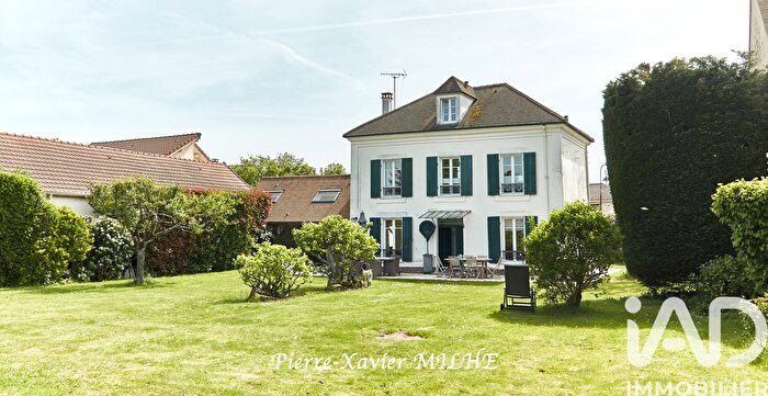 Les Alluets-le-Roi : Maison 7 pièces à vendre