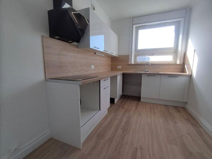 Appartement à louer - Carmes-République, Orléans - 3 pièces - 2 chambres