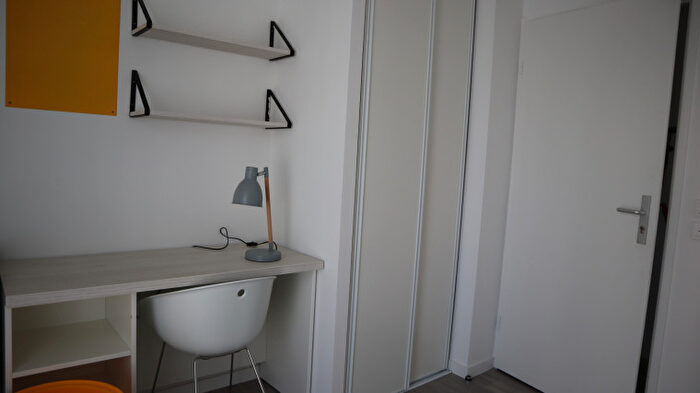 Appartement à louer - Gif-sur-Yvette, Centre-ville, Mérantaise - 1 pièce