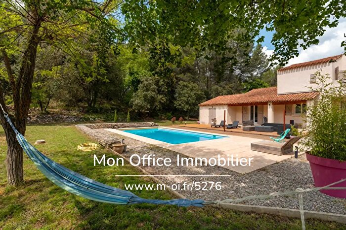 Maison à vendre - Peyrolles-en-Provence - 6 pièces - 4 chambres