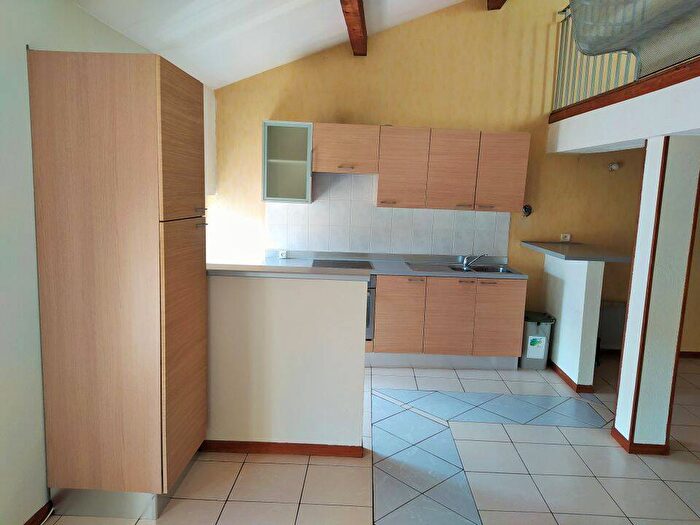 Appartement 5 pièces à Grande Corvée-Brossolette-Michelet, Pont-à-Mousson, à louer