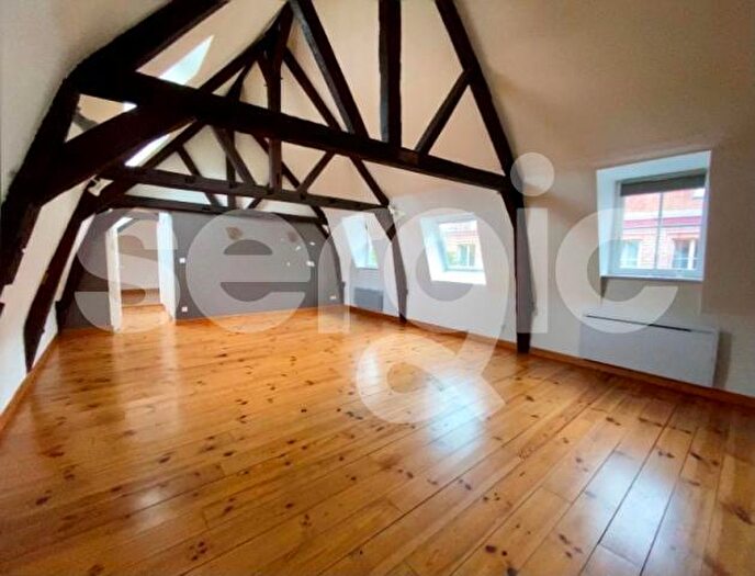 Appartement à louer - Douai, Centre-ville - 4 pièces - 3 chambres