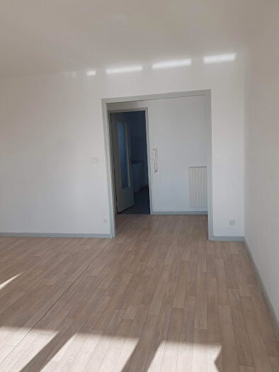 Appartement à louer - Saulx - 4 pièces - 3 chambres