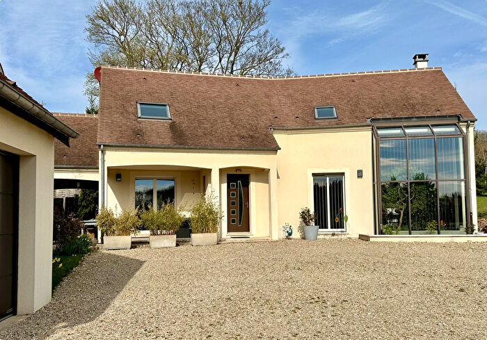 Maison à vendre - Saint-Sauveur-sur-École - 6 pièces - 4 chambres