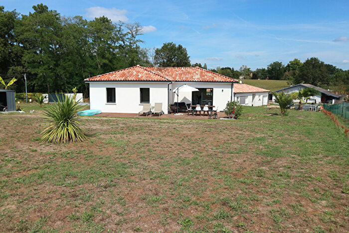 Maison à louer - Carcarès-Sainte-Croix - 4 pièces - 3 chambres