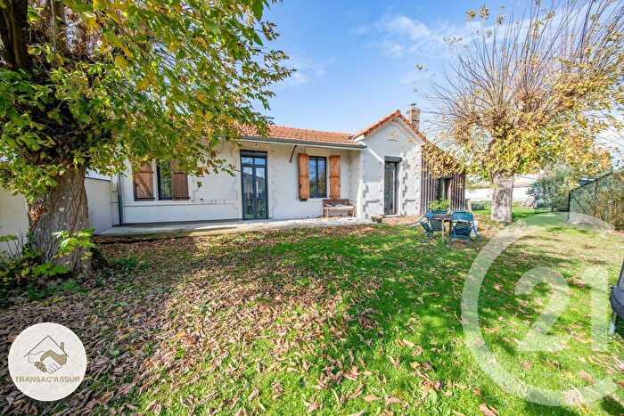 Maison à vendre - Salaunes - 4 pièces - 3 chambres