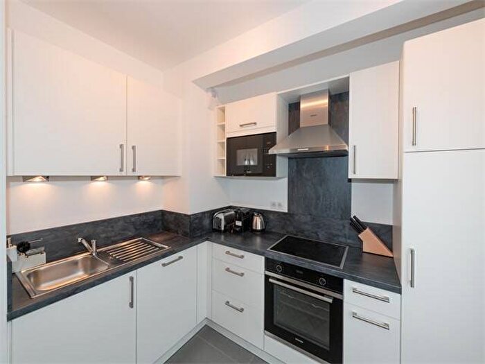 Appartement à louer - Nord, Huningue - 2 pièces - 1 chambre