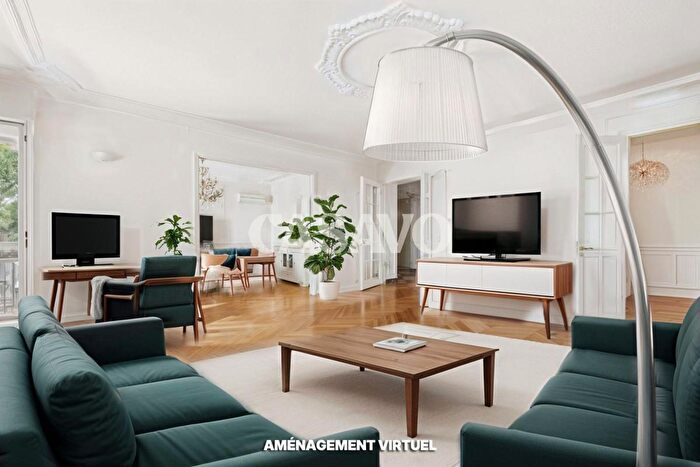 Appartement à vendre - Paris e , Saint-Vincent de Paul, Lariboisière - 6 pièces - 4 chambres