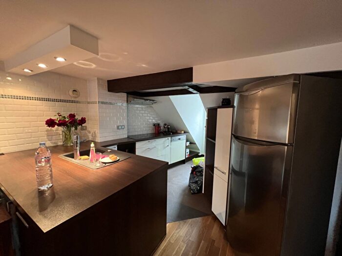 Appartement à louer - Strasbourg - 3 pièces - 2 chambres