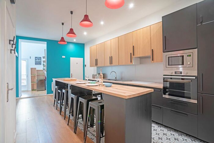 Appartement à vendre - Poitiers, Centre-ville - 4 pièces - 3 chambres