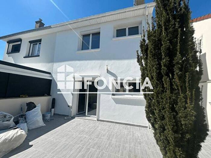 Maison à louer - Champagne Haute, Marsannay-la-Côte - 5 pièces - 3 chambres