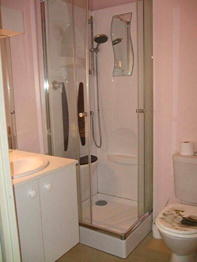 Appartement à louer - Le Hameau, Pau - 1 pièce