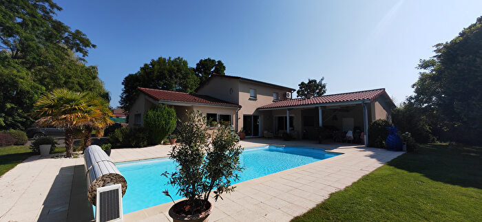 Maison à vendre - Gannat - 7 pièces - 4 chambres