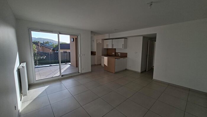 Neuville-sur-Saône - Appartement 3 pièces à louer