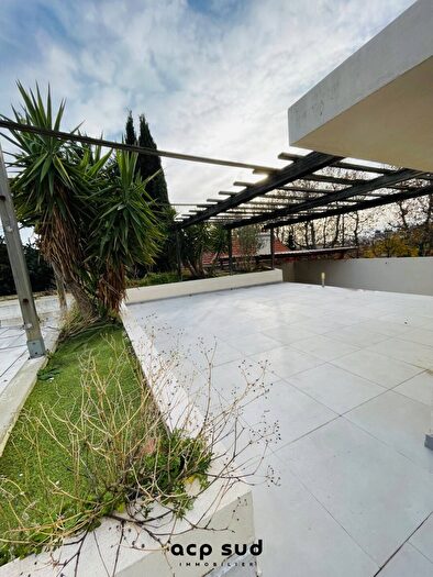 Appartement à louer - Marseille ème arrondissement - 3 pièces - 2 chambres