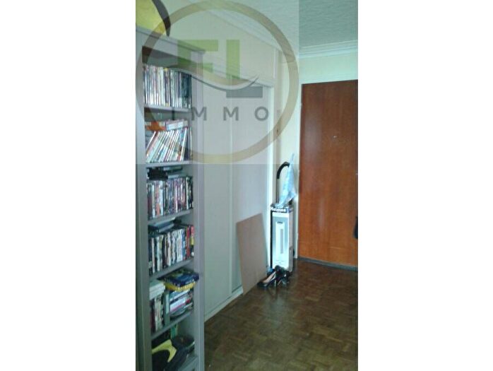 Appartement à louer - Gare, Poissy - 3 pièces - 2 chambres