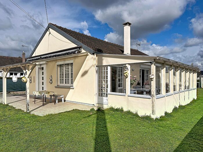 Saint-Aubin-lès-Elbeuf : Maison 5 pièces à vendre