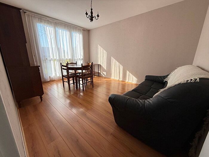 Appartement à louer - Moinerie-Maison Neuve, Brétigny-sur-Orge - 2 pièces - 1 chambre