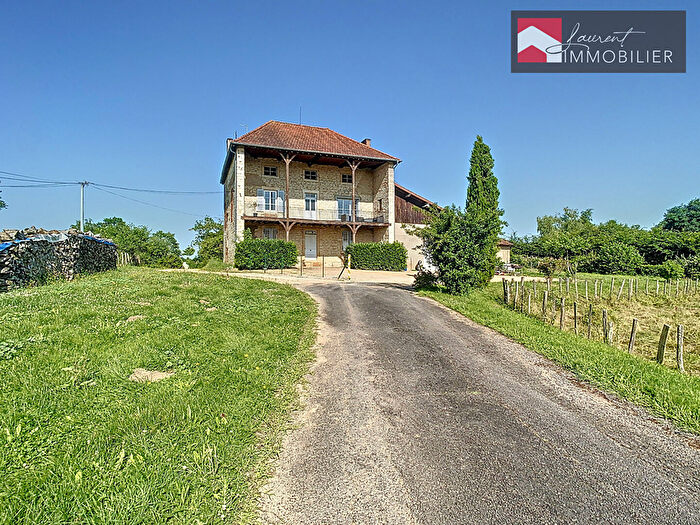 Maison à vendre - Chavannes-sur-Reyssouze - 7 pièces - 6 chambres