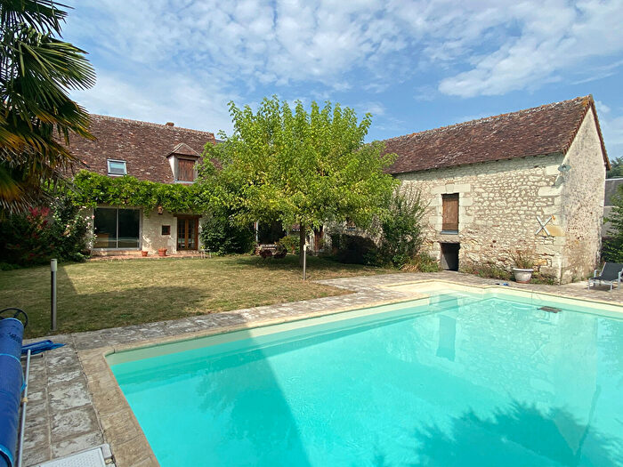 Maison à vendre - Yzeures-sur-Creuse - 7 pièces - 5 chambres