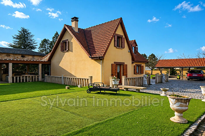 Maison 7 pièces à vendre à Neuville-Ferrières