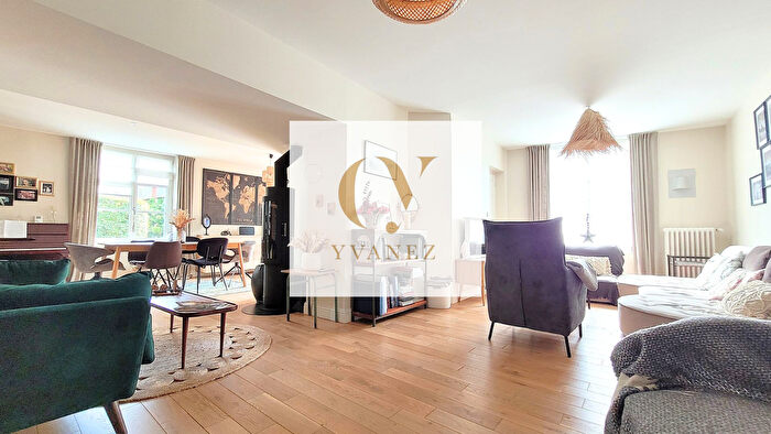 Maison à vendre - Châteaugiron - 7 pièces - 4 chambres