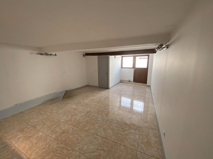 Maison 4 pièces à Saint-Martin-Lalande, à vendre