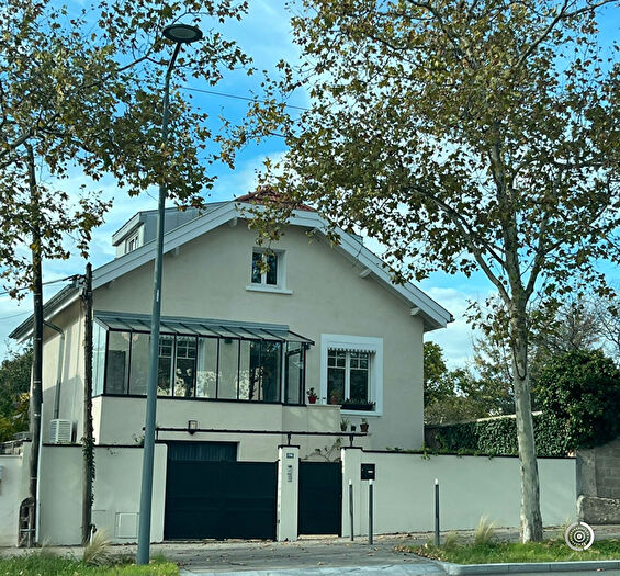Lyon 8ème, Laënnec, Mermoz : Maison 5 pièces à vendre