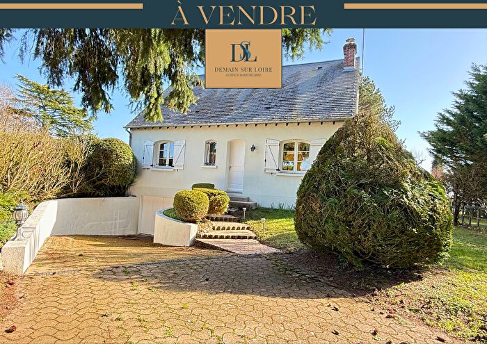 Maison à vendre - Meung-sur-Loire - 5 pièces - 4 chambres