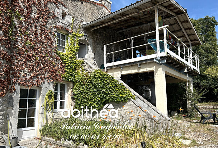 Maison à vendre - Brie - 6 pièces - 3 chambres