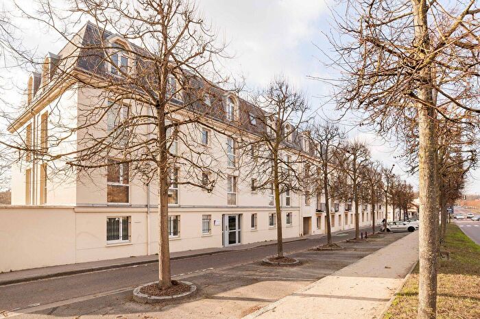 Maison à louer - Notre Dame, Versailles - 5 pièces - 4 chambres