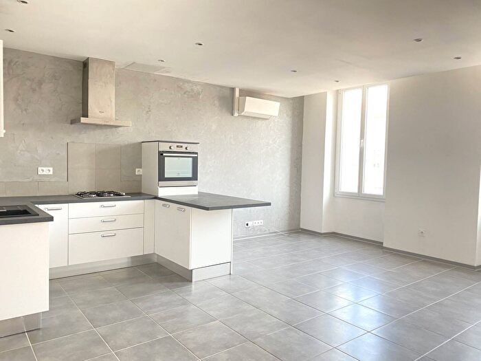 Appartement à louer - Centre Ancien, Draguignan - 3 pièces - 2 chambres