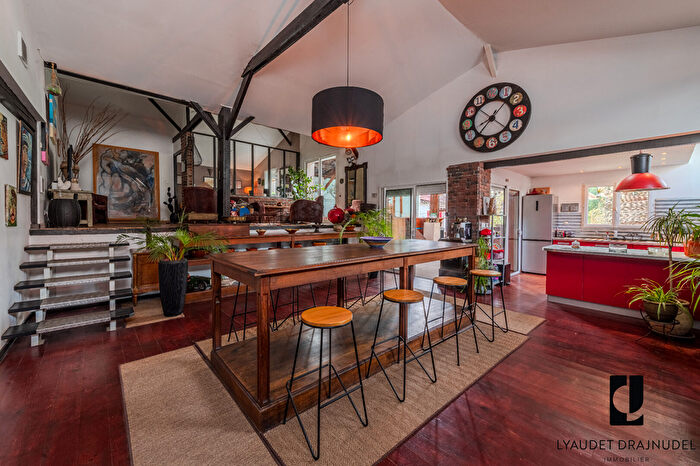 Maison à vendre - Riorges - 6 pièces - 4 chambres