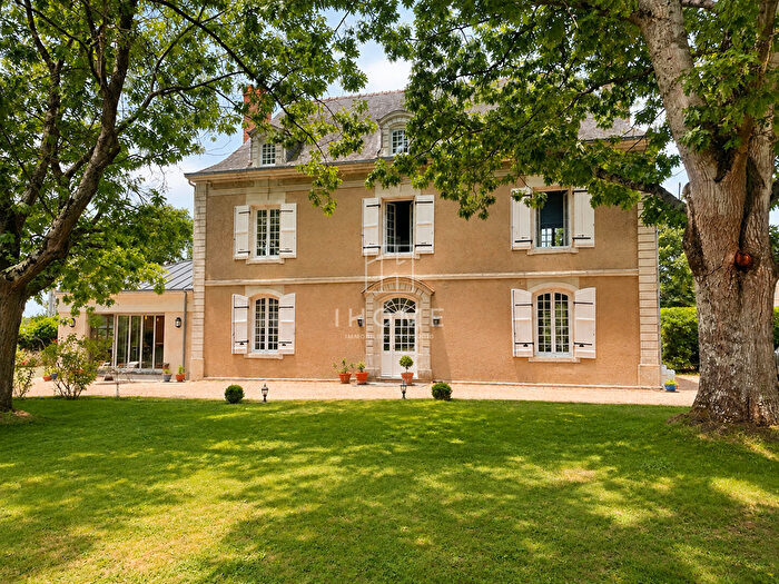 Maison 7 pièces à vendre à Soulaire-et-Bourg