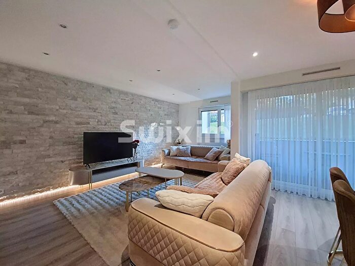 Bellegarde-sur-Valserine : Appartement 4 pièces à vendre